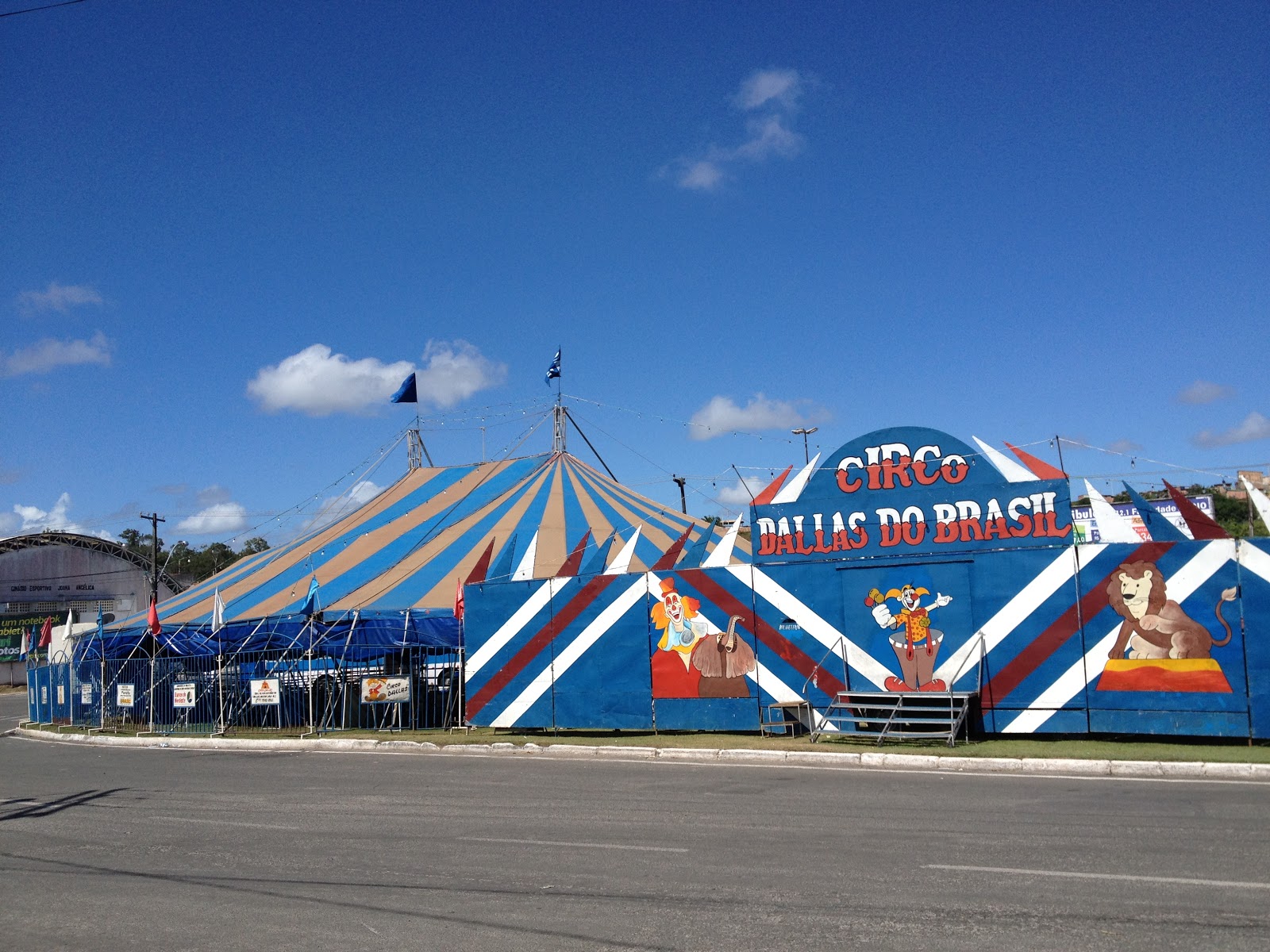 CIRCO DALLAS DO BRASIL: CIRCO DALLAS JÁ ESTÁ EM CAMAÇARÍ!